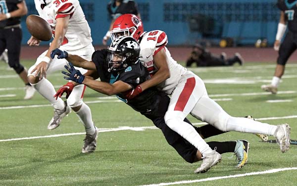Lunas defeat Na Alii 42-14 as both teams prepare for playoffs | News ...